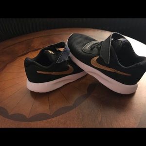 Nike | Shoes | Nike 8c | Poshmark